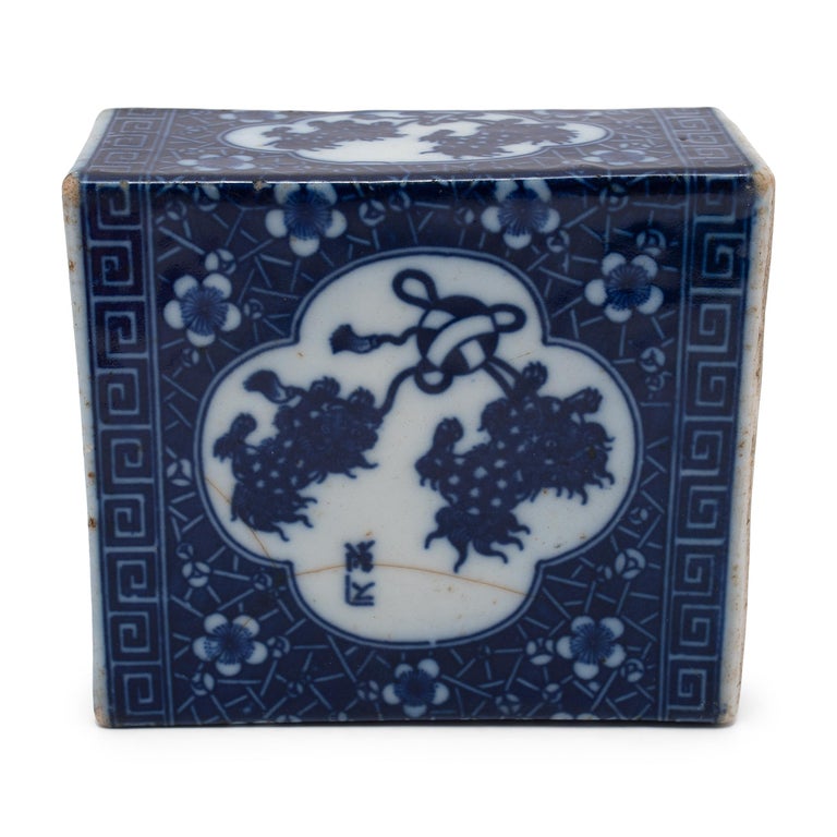 Chinese Blue and White Fu Lion Headrest For Sale at 1stDibs