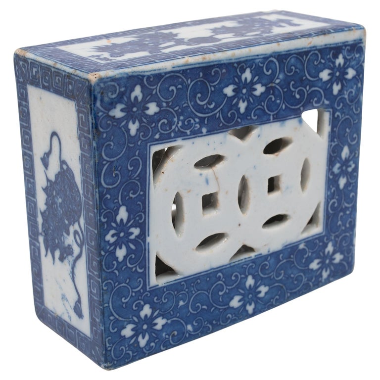 Chinese Blue and White Fu Lion Headrest For Sale at 1stDibs