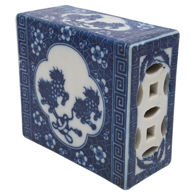 Chinese Blue and White Fu Lion Headrest For Sale at 1stDibs