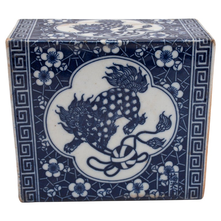 Chinese Blue and White Fu Lion Headrest For Sale at 1stDibs