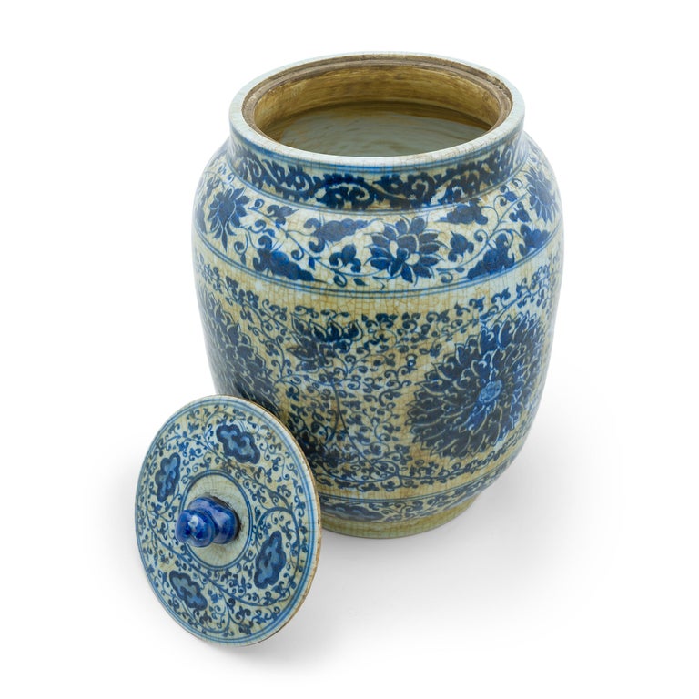 Chinese Blue and White Longevity Baluster Jar For Sale at 1stDibs