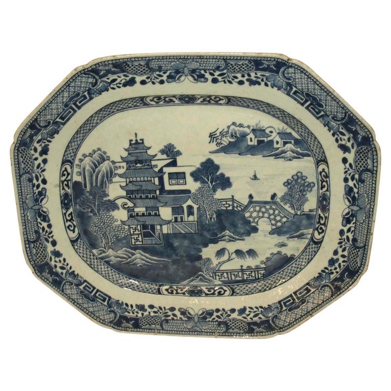 Chinese Blue and White Platter For Sale at 1stDibs