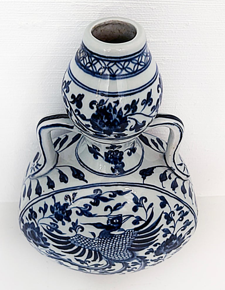 Chinese Blue and White Porcelain Phoenix Bird Vase with Handles For ...