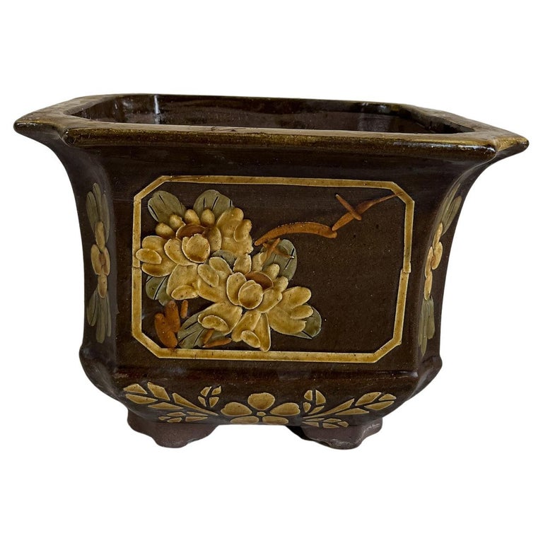 Chinese Cachepot, 20th Century China For Sale at 1stDibs
