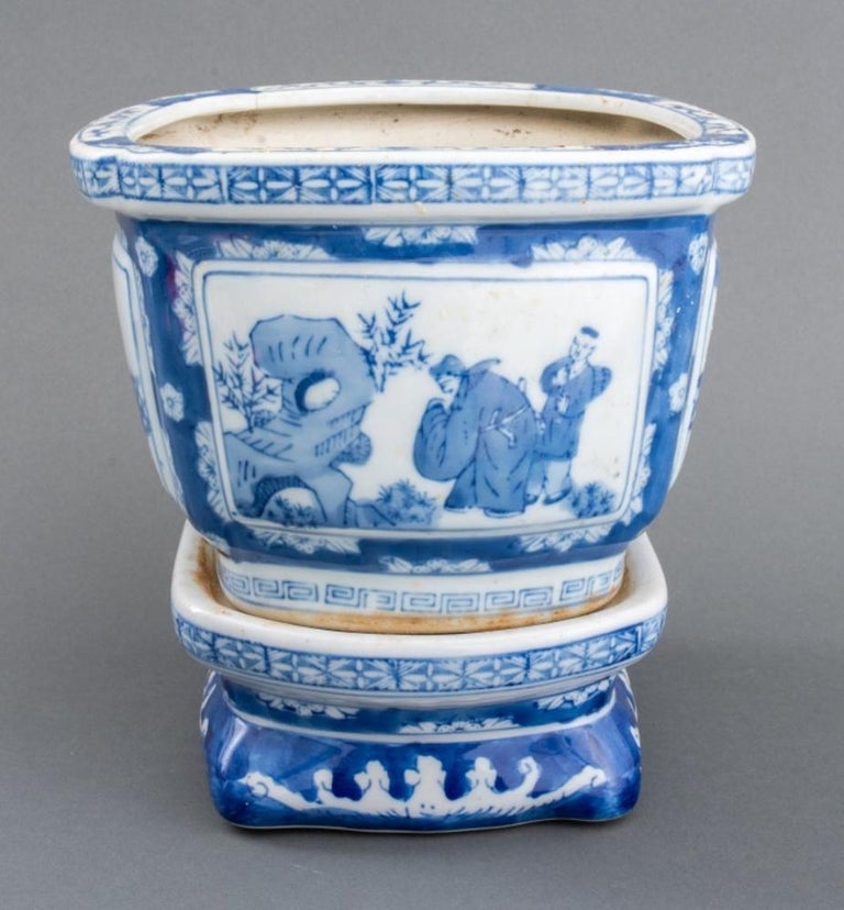 Chinese Canton Blue and White Tree Pot on Stand For Sale at 1stDibs