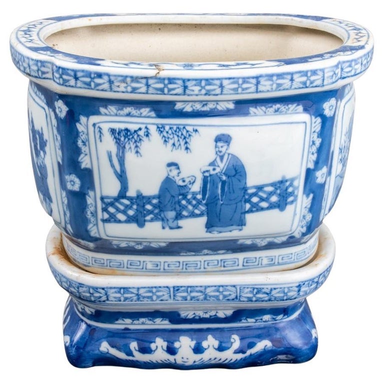 Chinese Canton Blue and White Tree Pot on Stand For Sale at 1stDibs