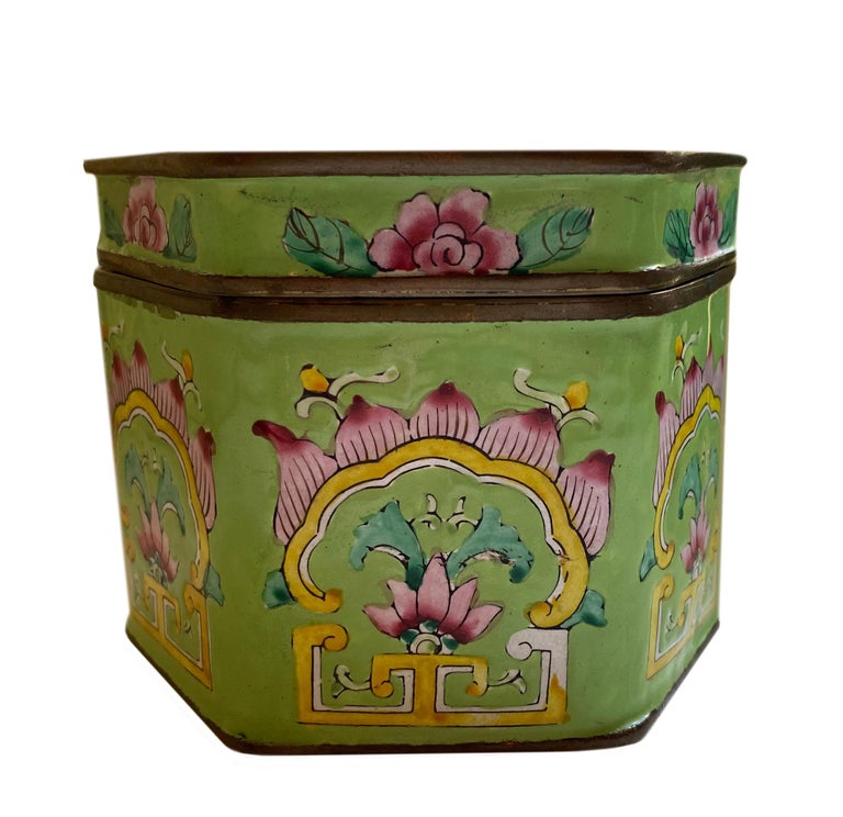 Chinese Canton Tea Caddy Box For Sale at 1stDibs