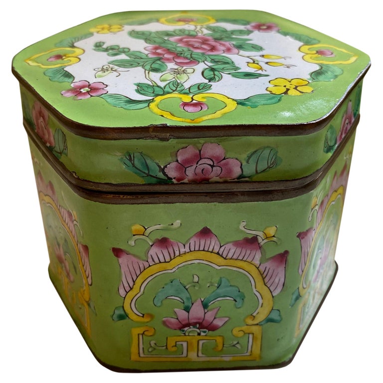 Chinese Canton Tea Caddy Box For Sale at 1stDibs