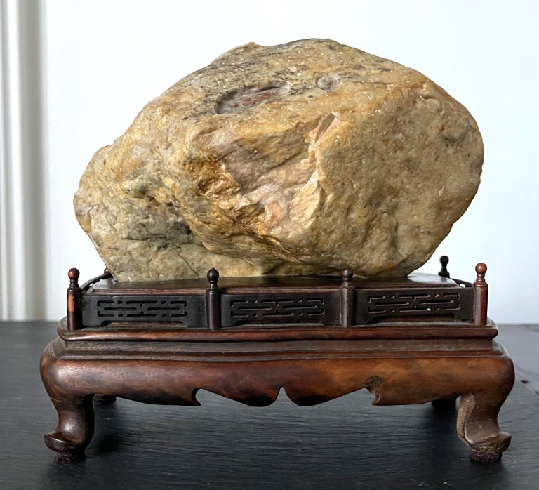 Chinese Chicken Blood Stone Carving of Bodhidharma on Wood Stand For ...