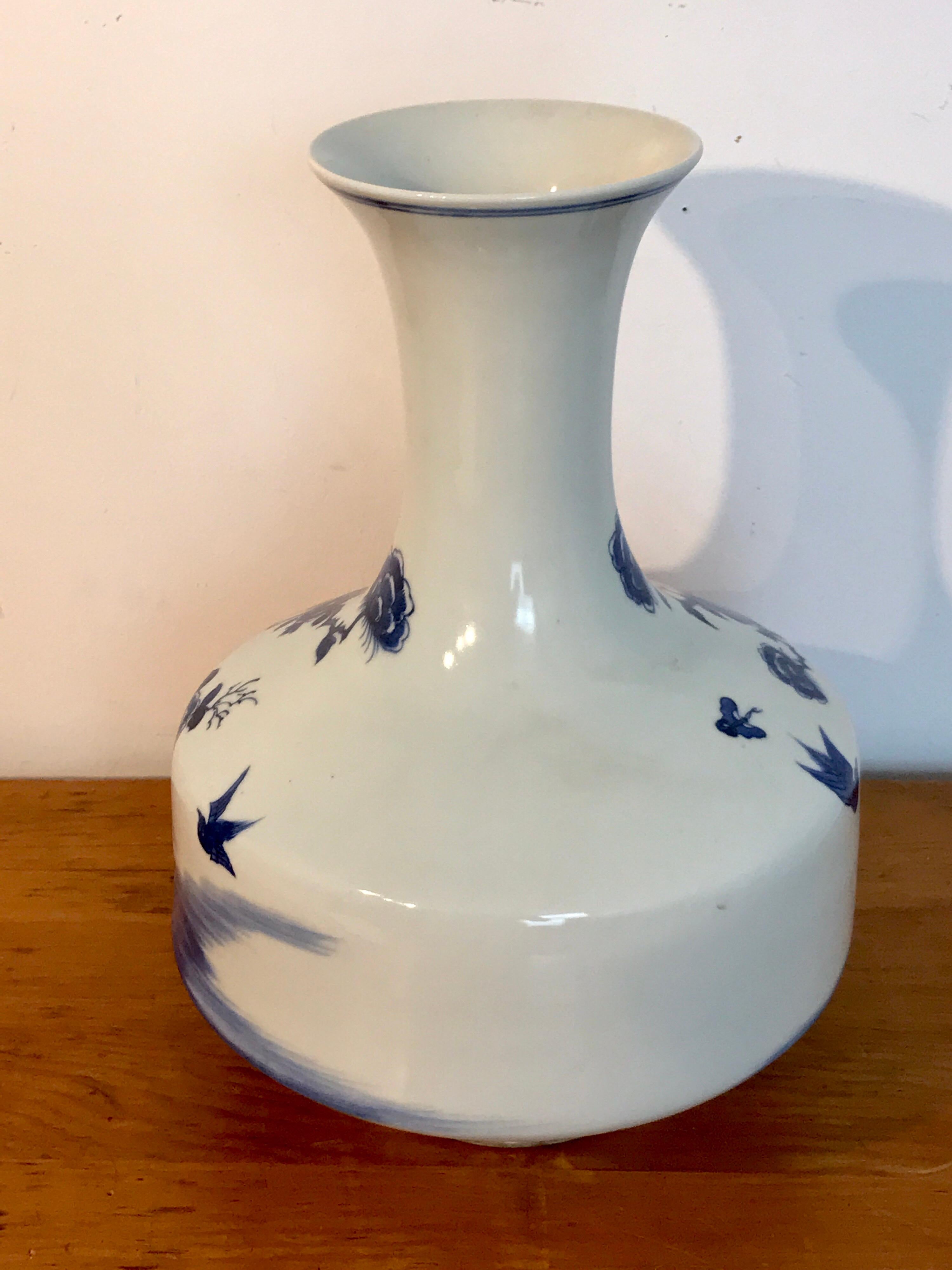 Chinese Export Blue and White Long Neck Vase at 1stDibs