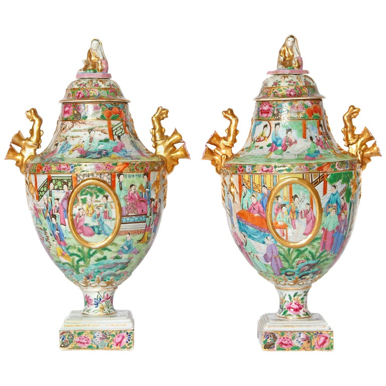 Chinese Export Covered Urns, Pair at 1stDibs