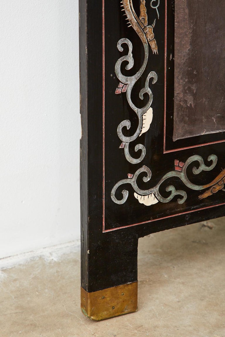 Chinese Export Eight Panel Gilt Lacquered Coromandel Screen at 1stDibs