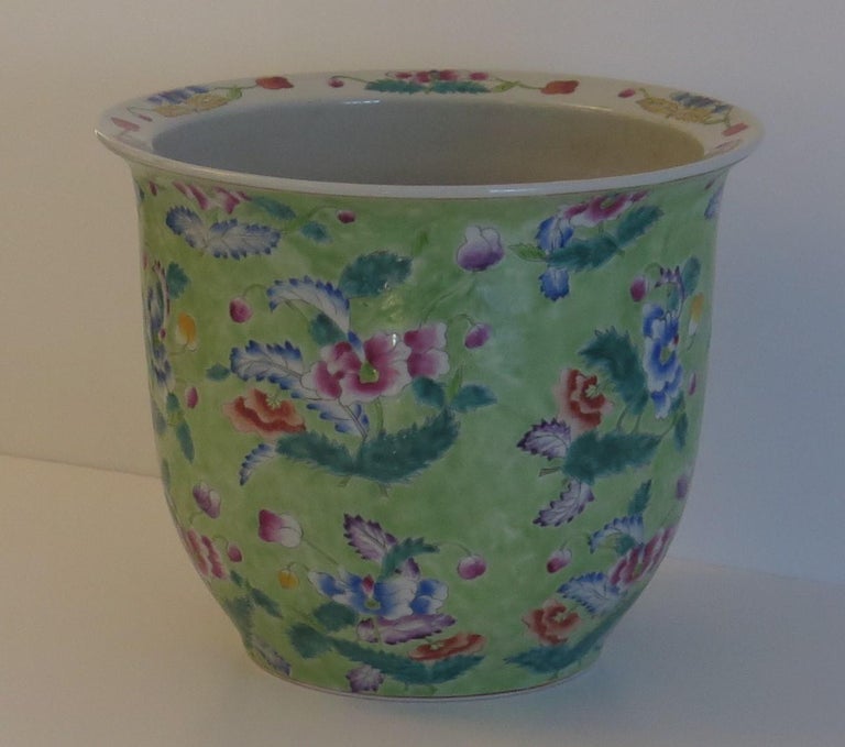 Chinese Export ceramic Jardiniere Cache Pot Famille Rose hand painted ...