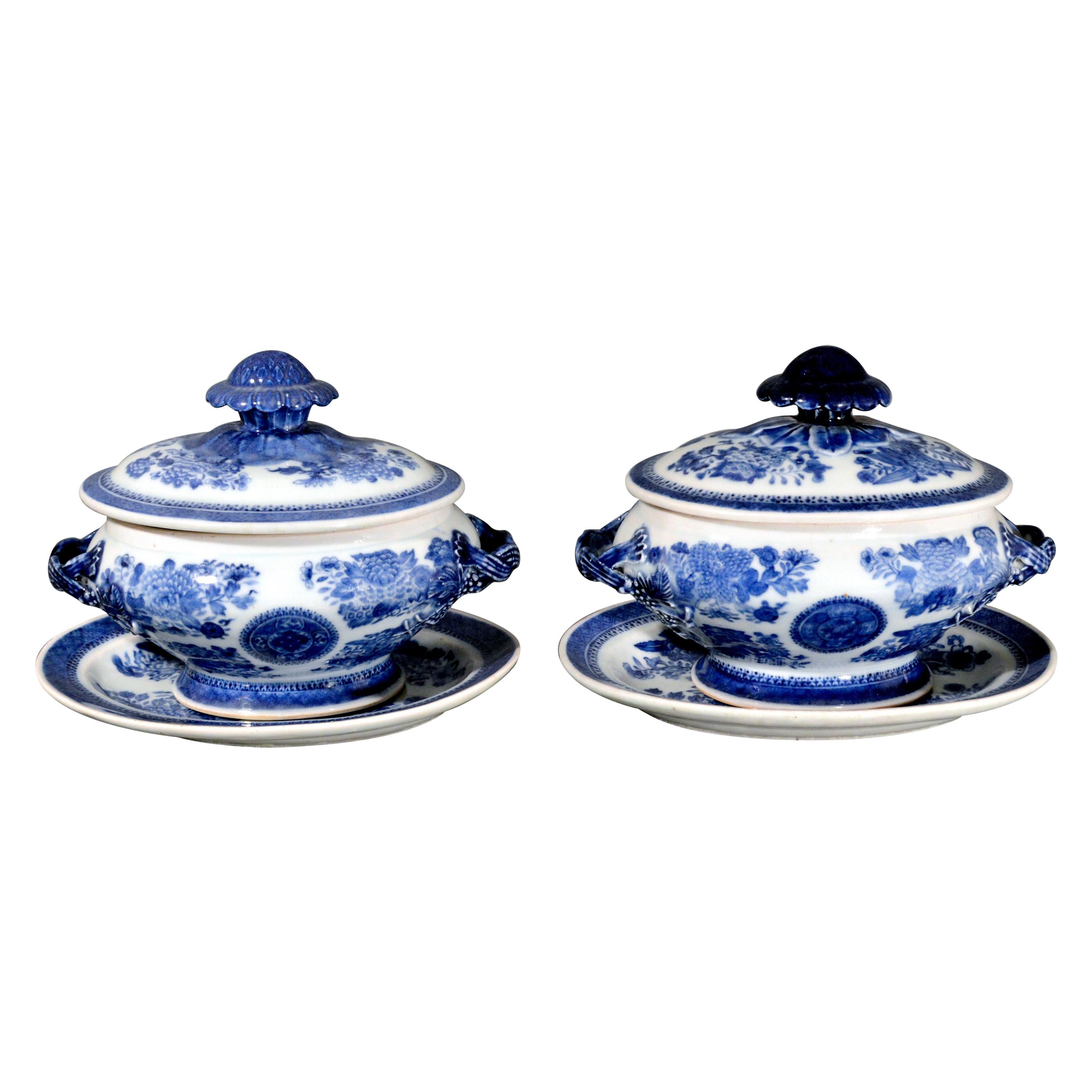 Pair of Chinese Export Tureens For Sale at 1stDibs