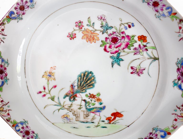 Chinese Export Porcelain Pair of Octagonal Plates, Qianlong '1736-1795 ...