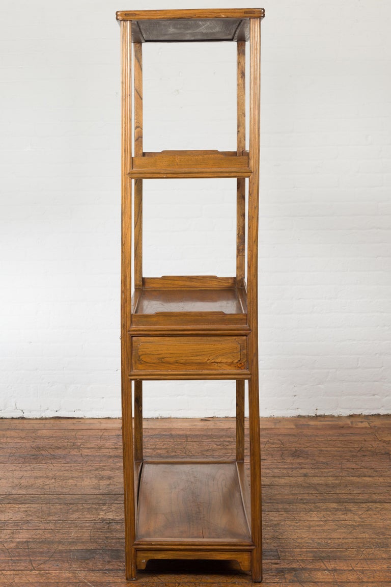 Chinese Late Qing Dynasty Period Bookshelf with Classic Design and ...