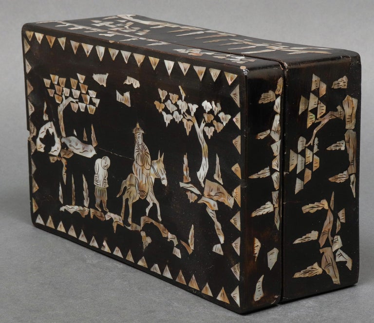 Chinese Mother of Pearl Inlaid Lacquered Box For Sale at 1stDibs