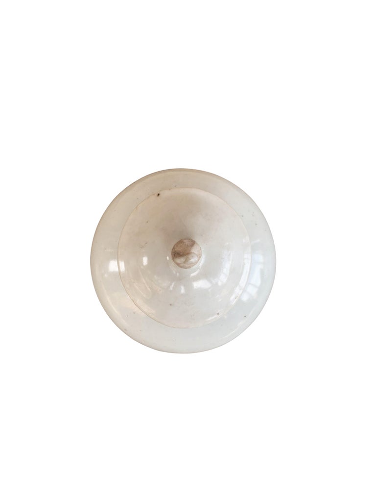 Chinese Off-White Ceramic Ginger Jar For Sale at 1stDibs