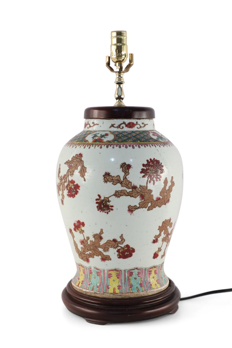 Chinese Off-White Foliage Motif Table Lamp For Sale at 1stDibs
