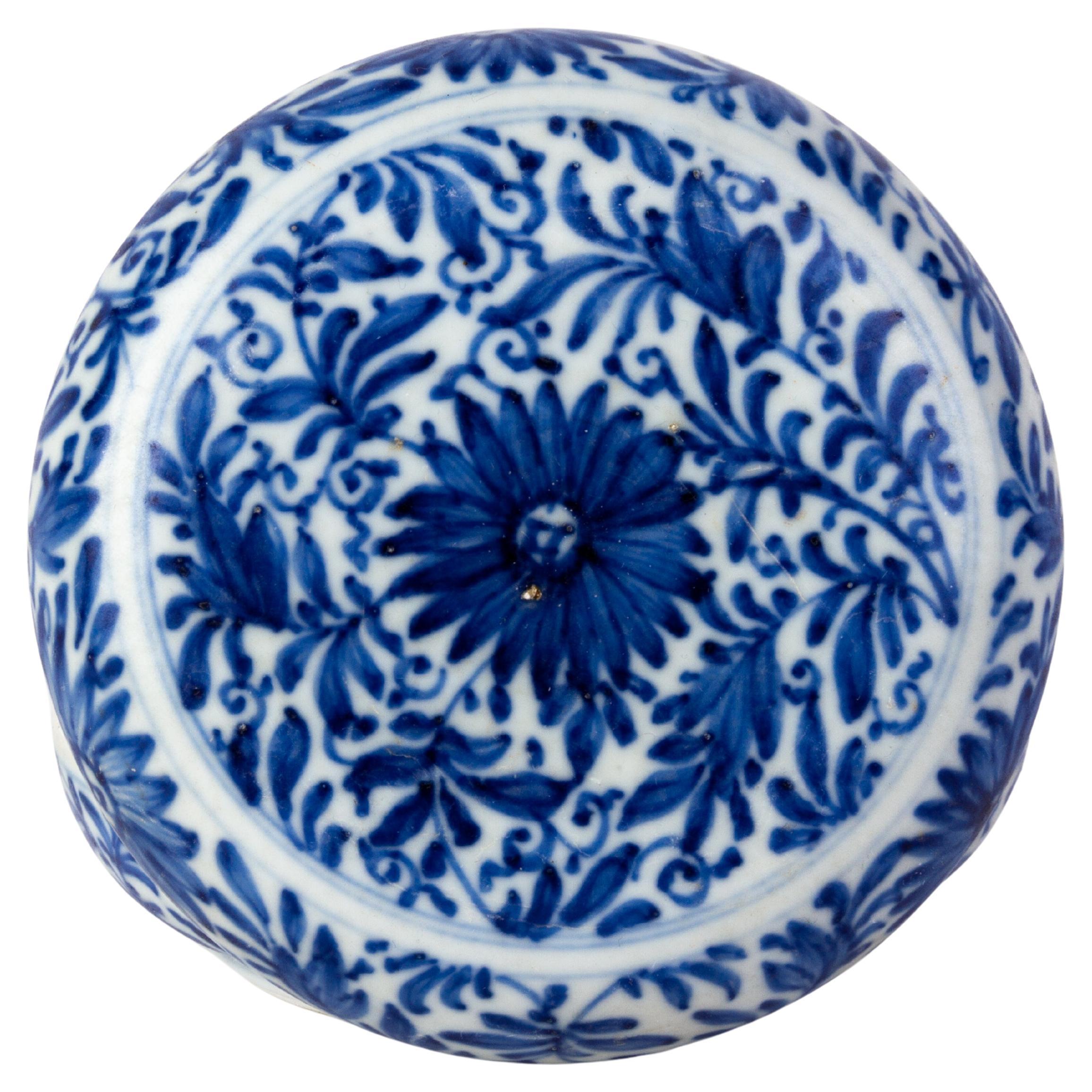 Chinese Qianlong Blue and White Porcelain Paste Box 18th Century For ...