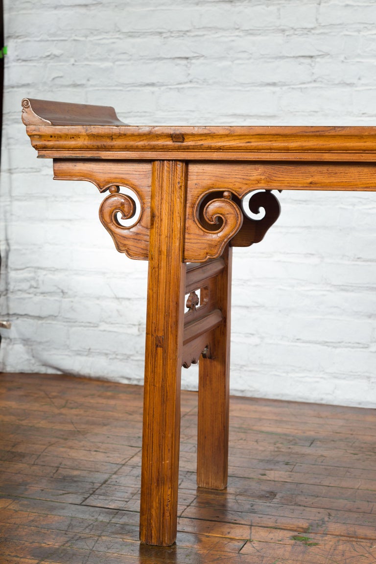 Chinese Qing Dynasty Wooden Altar Console Table with Cloudy Scroll ...