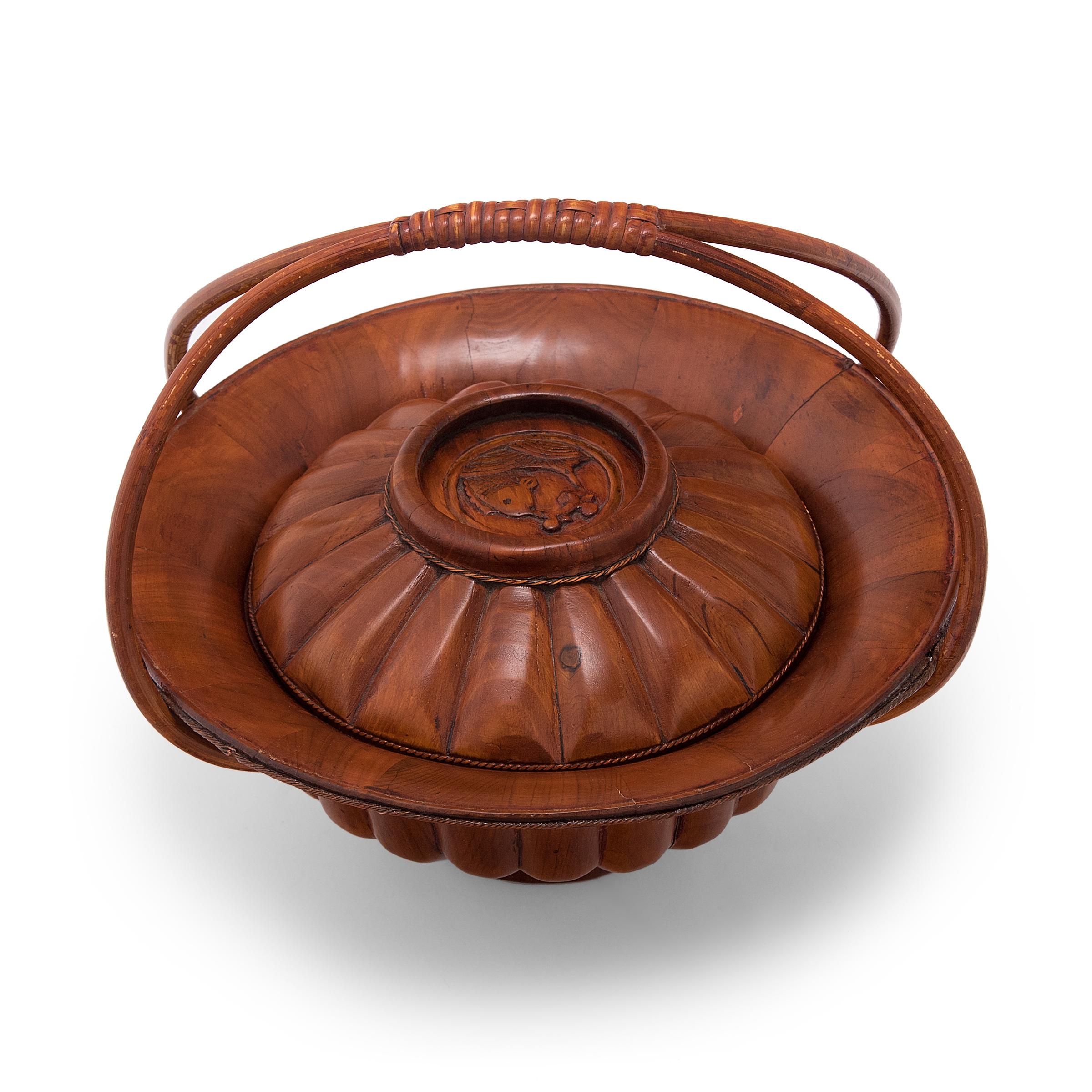 Chinese Ridged Carrying Box, c. 1900 at 1stDibs