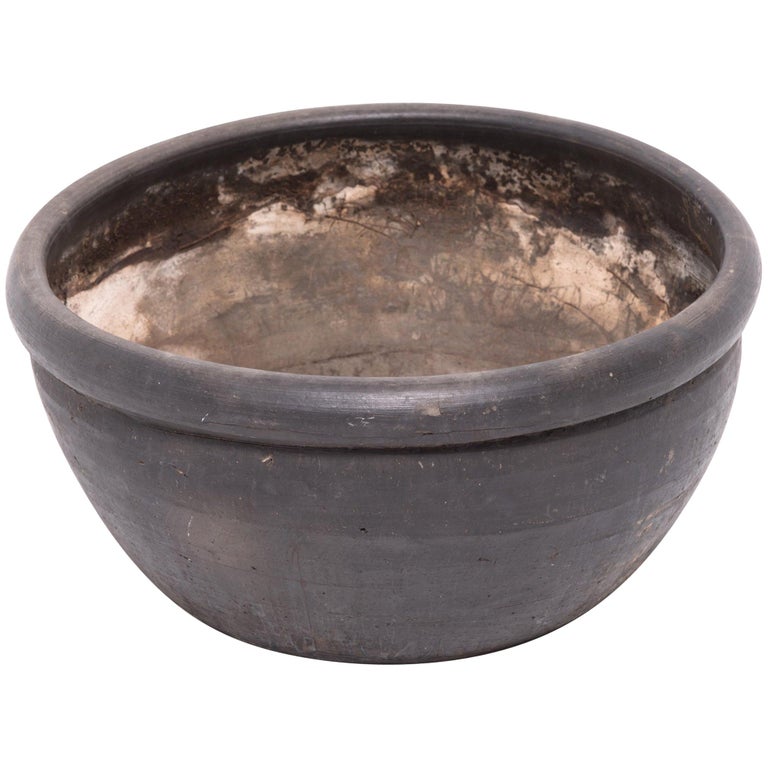 Chinese Smoky Black Clay Basin, circa 1900 For Sale at 1stDibs
