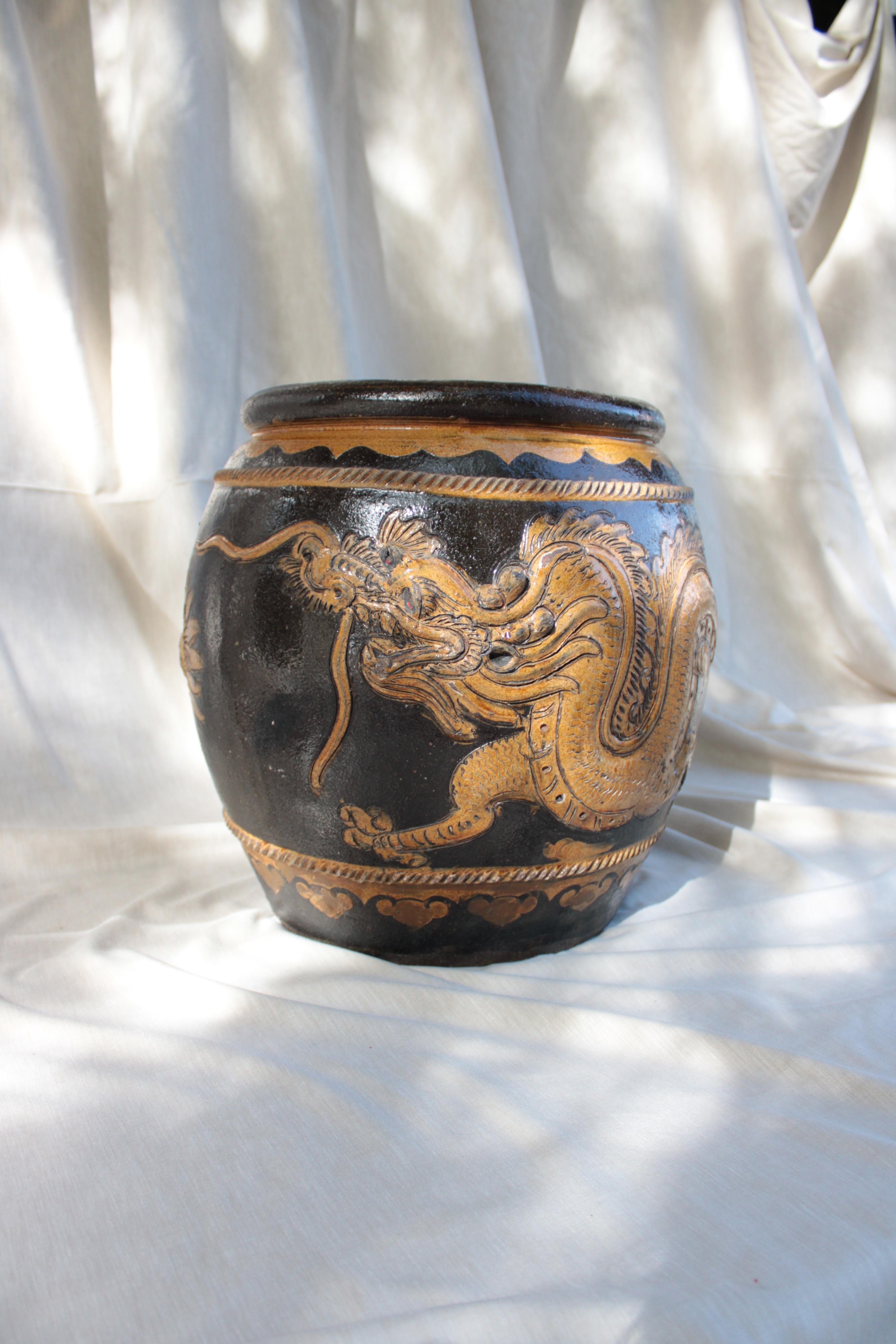 Chinese stoneware vase Qing Dynasty, decorated with raised dragons and ...