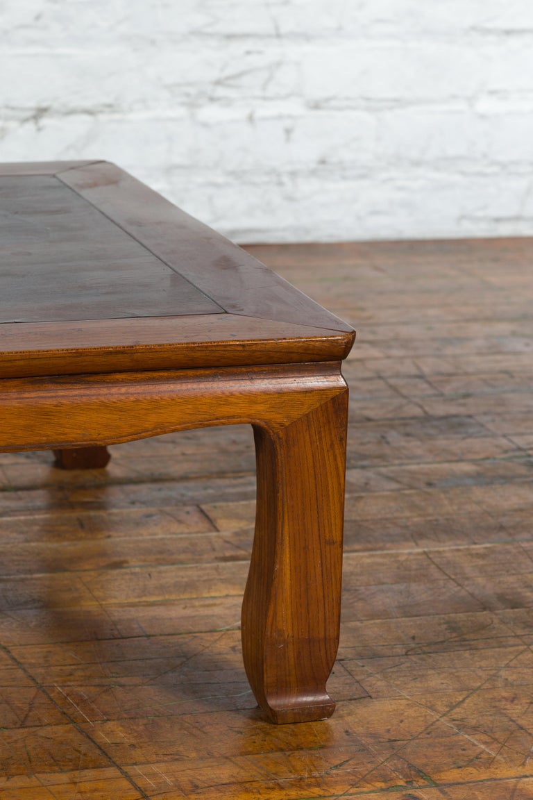 Chinese Vintage Low Coffee Table with Two-Toned Top and Curving Legs ...