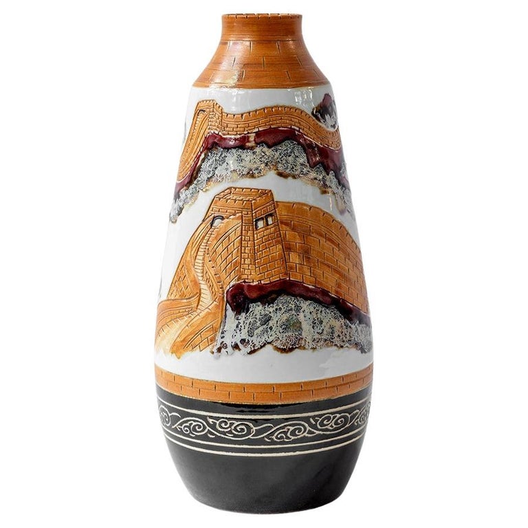 Chinese Wall Handmade Porcelain Vase For Sale at 1stDibs