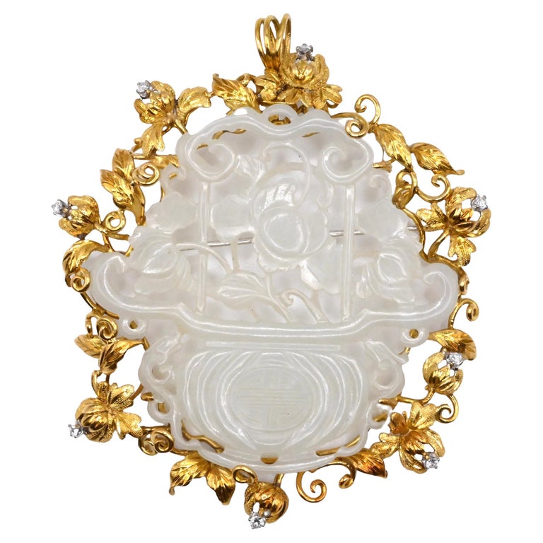 Chinese White Jade Pendant with 18K Yellow Gold and Diamonds For Sale ...