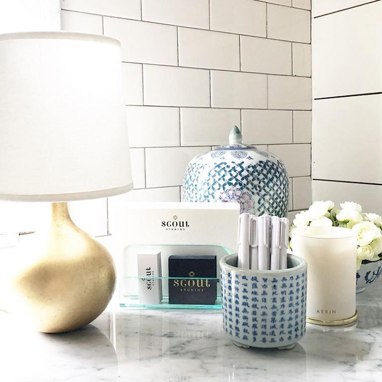 Round Blue and White Ceramic Chinese Export Calligraphy Brush Pot or ...