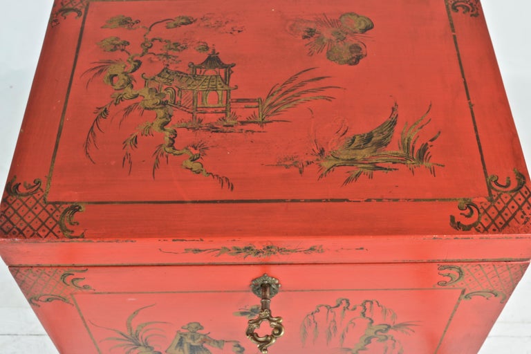 Chinoiserie Box on Stand at 1stDibs