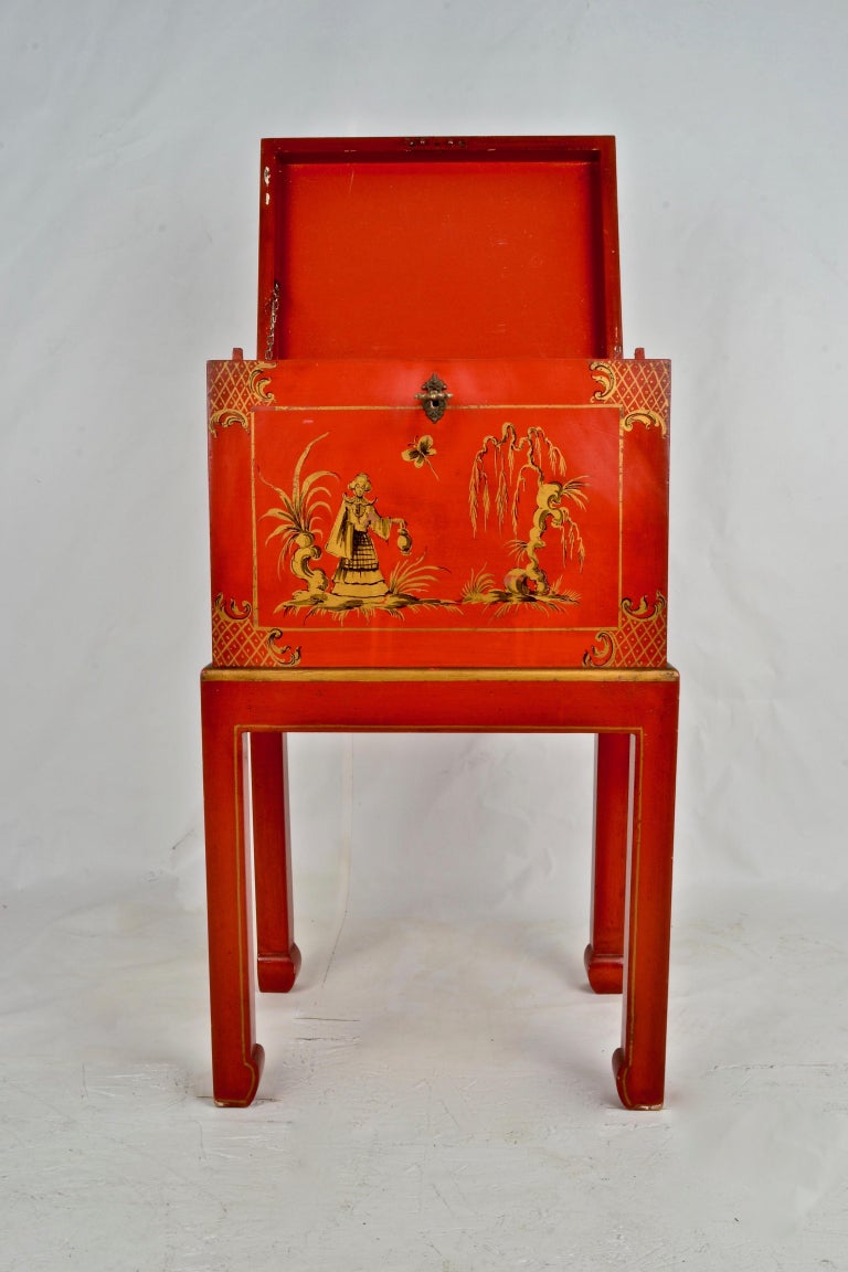 Chinoiserie Box on Stand at 1stDibs