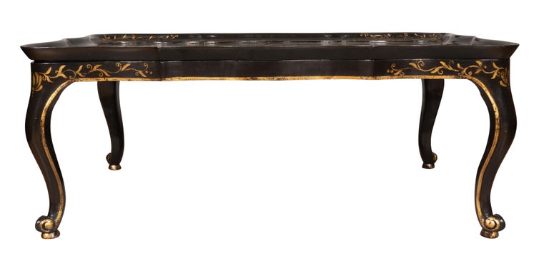 Chinoiserie Decorated Lacquer Coffee Table For Sale at 1stDibs
