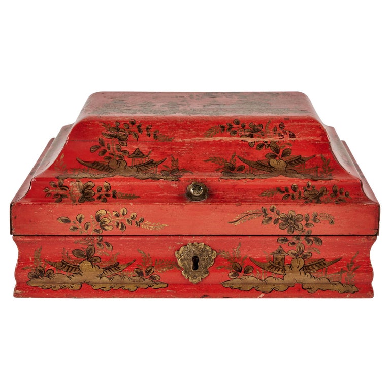 Chinoiserie Design Wig Box For Sale at 1stDibs
