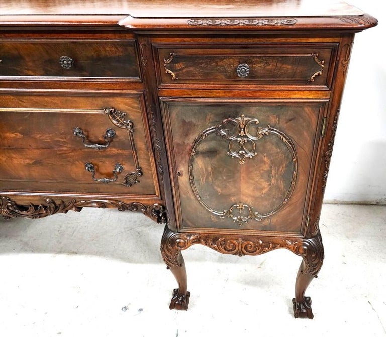 Chippendale Buffet Sideboard by ROYAL FURNITURE Co For Sale at 1stDibs