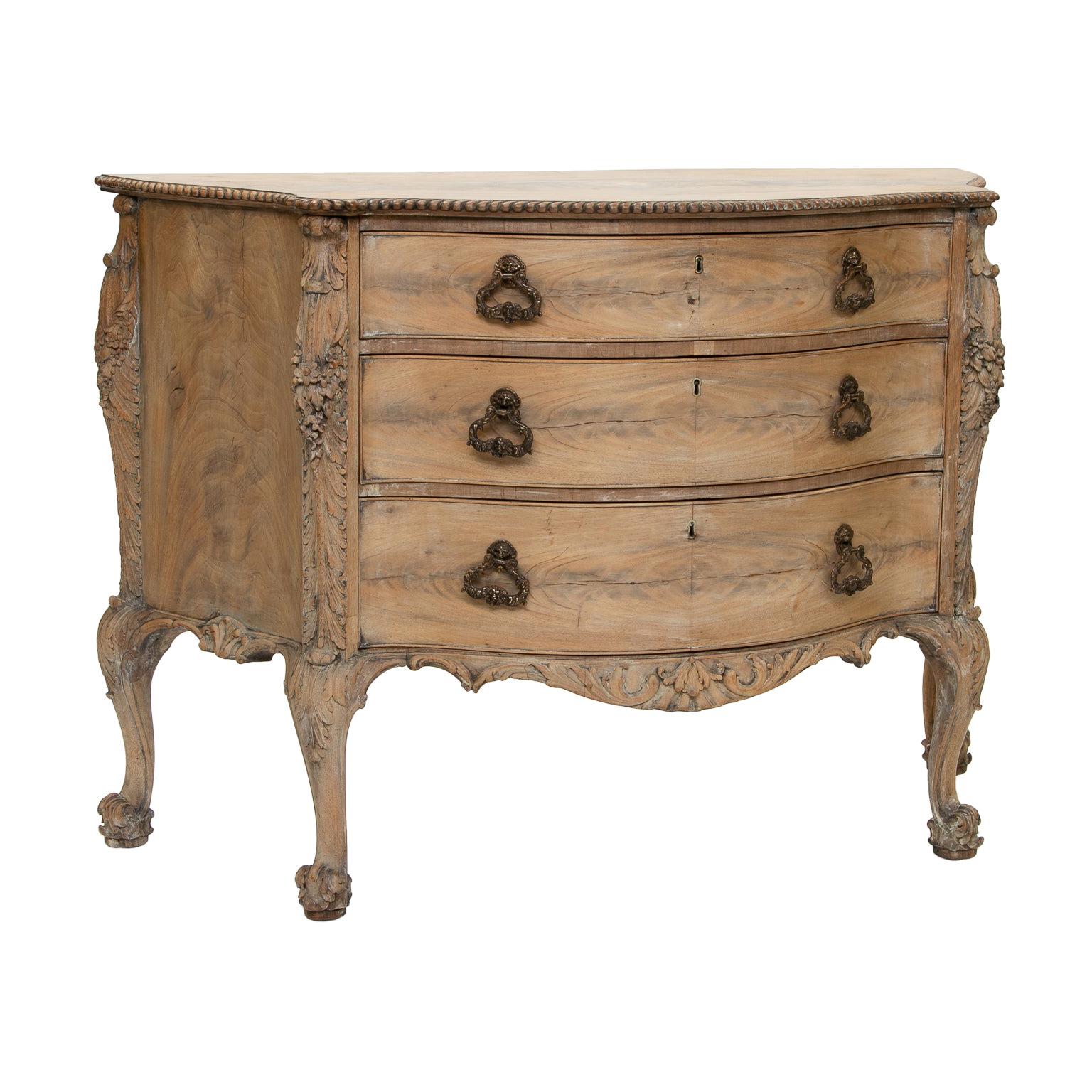 Chippendale Commodes and Chests of Drawers - 113 For Sale at 1stdibs