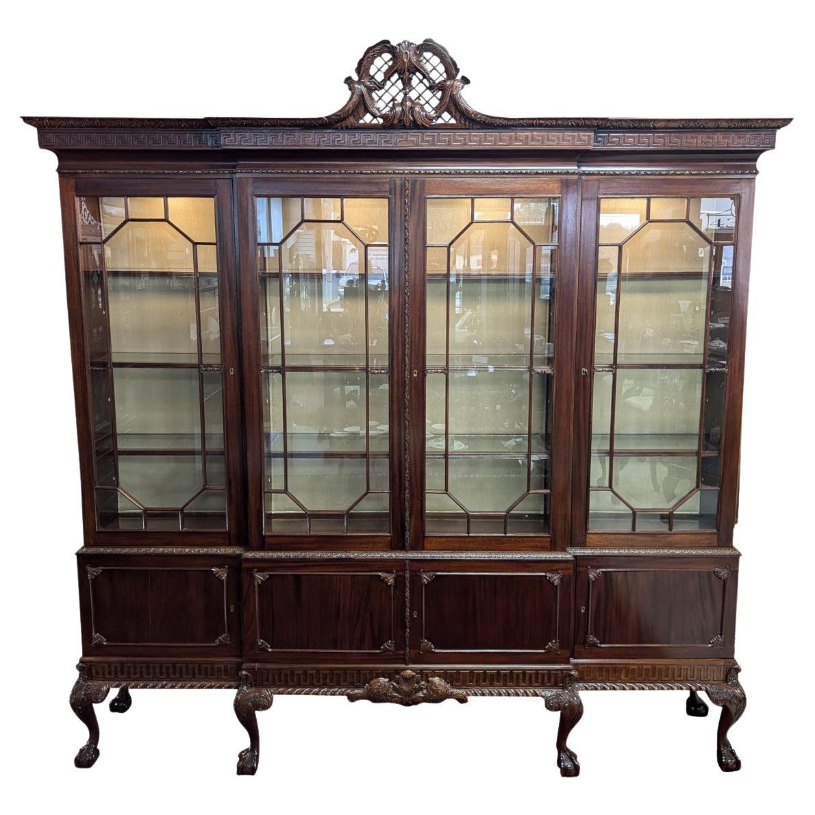 HICKORY American Masterpiece Chippendale Breakfront China Cabinet at ...