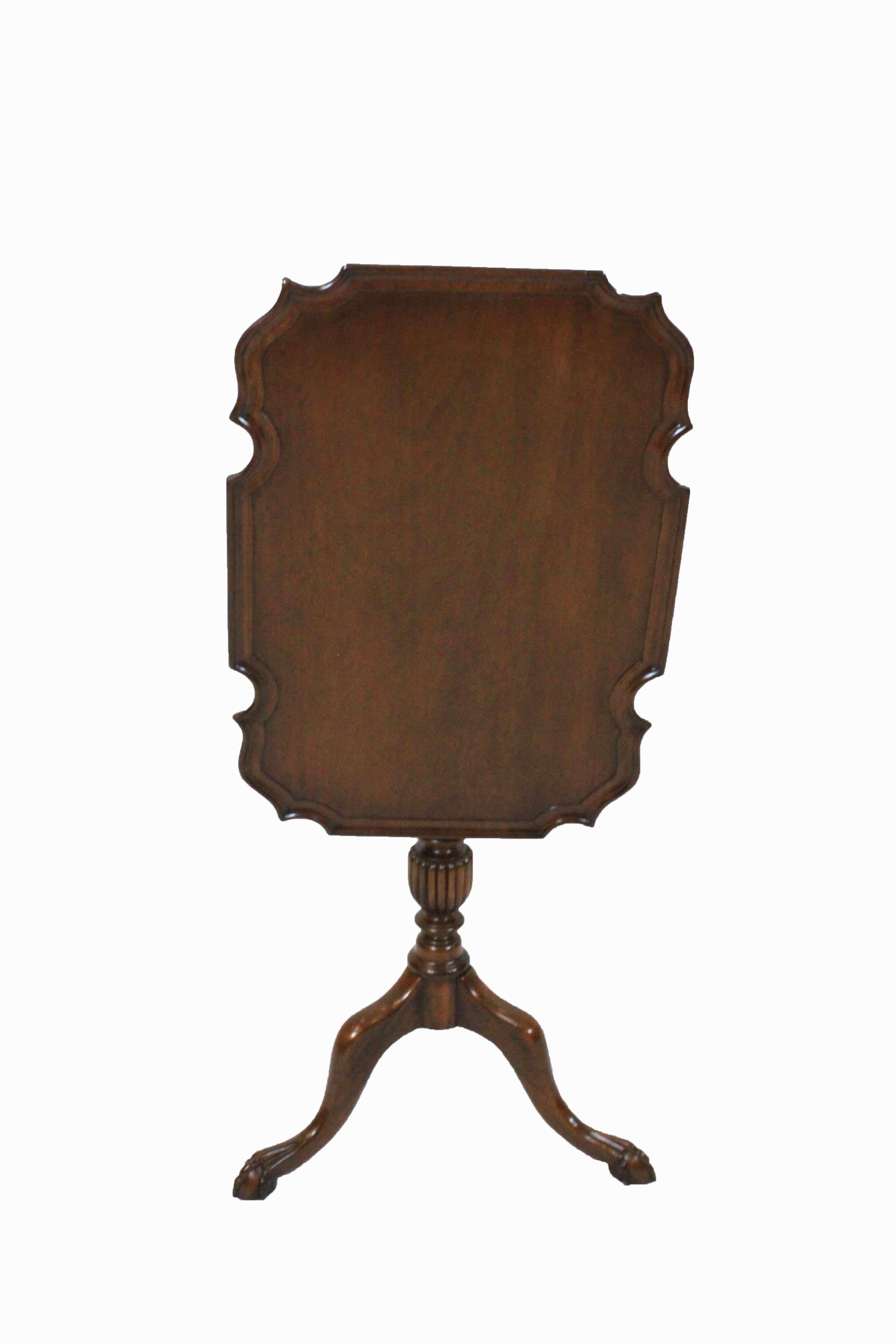 Chippendale Style Tilt-top Table with Pie Crust Top For Sale at 1stDibs ...