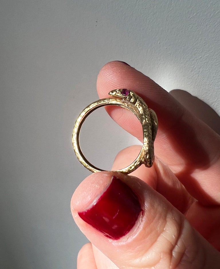 Chiseled 18k Yellow Plain Gold Snake Ring with Ruby Eyes For Sale at ...