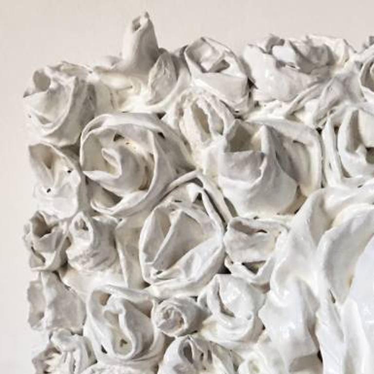 Chloe Hedden - White Rosettes 3 (flowers sculpture, roses, wall ...