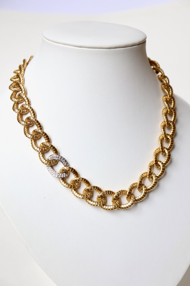 Collier ras du cou en or jaune 18 carats et diamants En vente sur 1stDibs