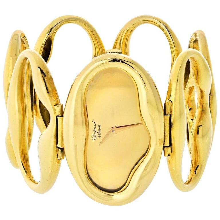 Chopard 1972 18 Karat Yellow Gold Oval Link Bracelet Wristwatch at 1stDibs