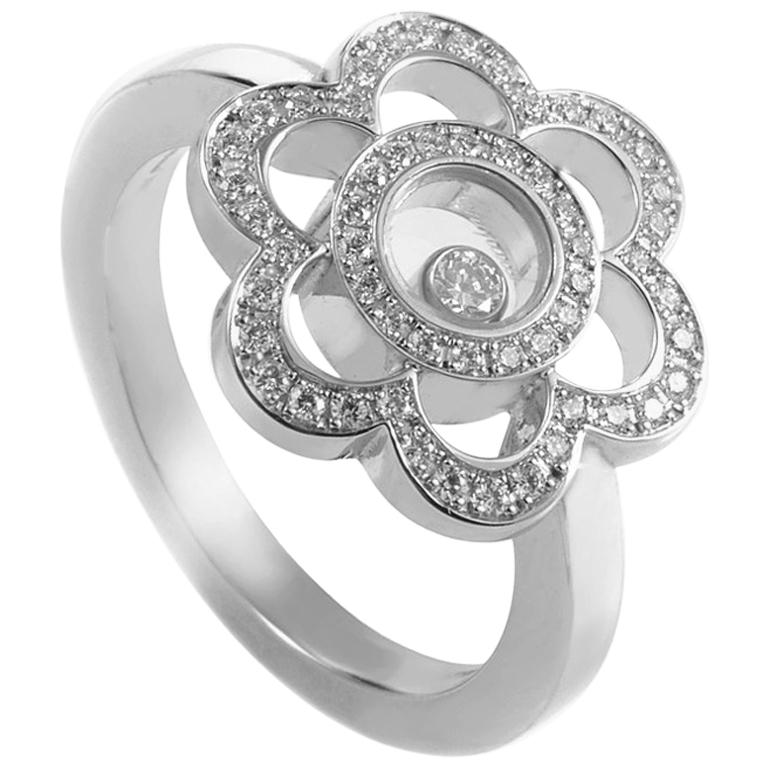Chopard Happy Diamonds 18 Karat White Gold Diamond Pave Flower Ring at ...