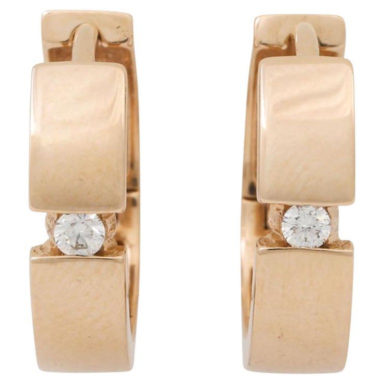 Christ Pair of Ear Studs with 2 Diamonds For Sale at 1stDibs
