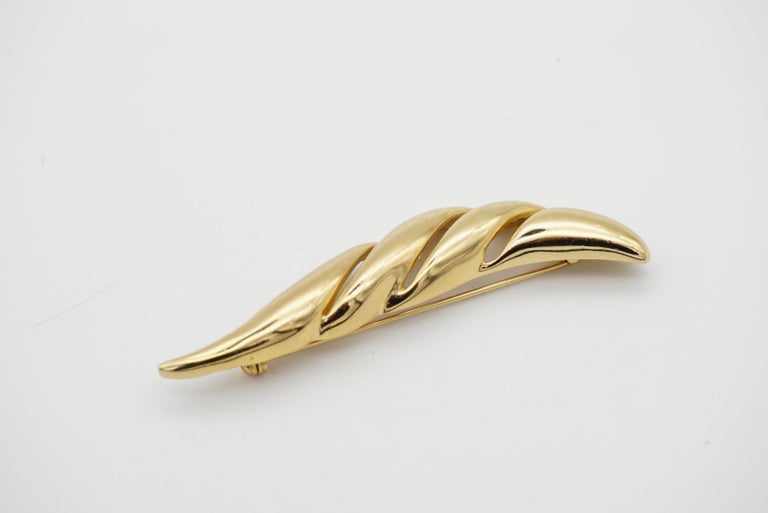 Christian Dior 1980s Vintage Large Wavy Openwork Leaf Croissant Glow ...