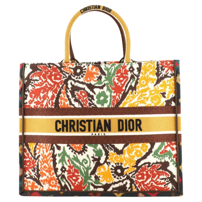 Christian Dior Book Tote Embroidered Canvas Large For Sale at 1stDibs