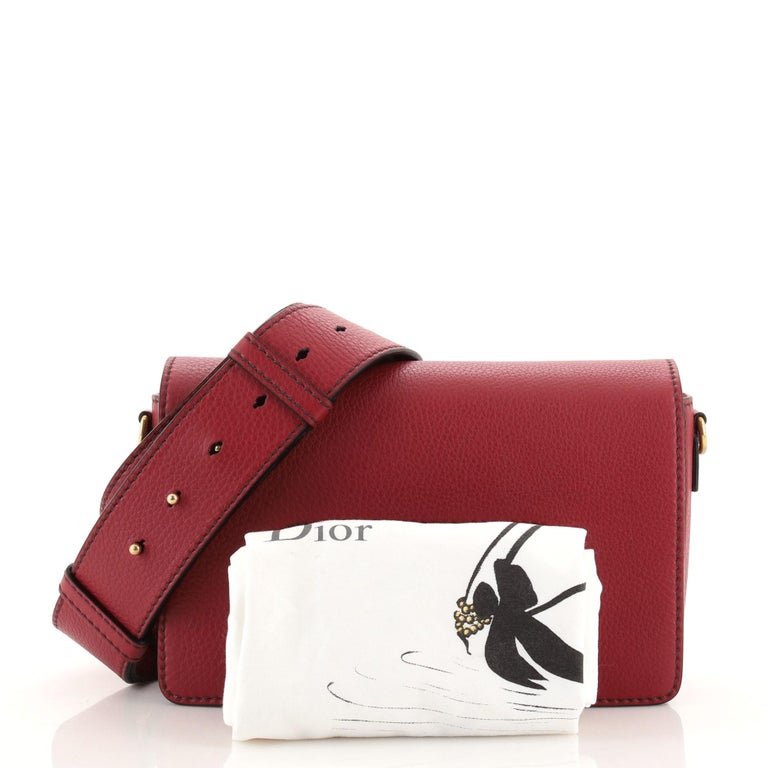 Christian Dior Model: Dio(r)evolution Flap Bag Leather Medium at 1stDibs