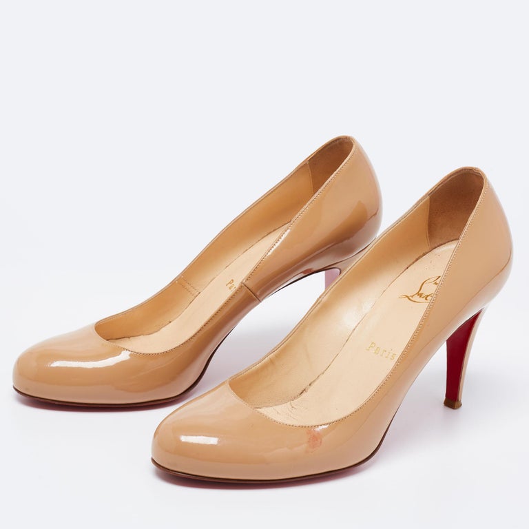 Christian Louboutin Beige Patent Leather Simple Round Toe Pumps Size 39 ...